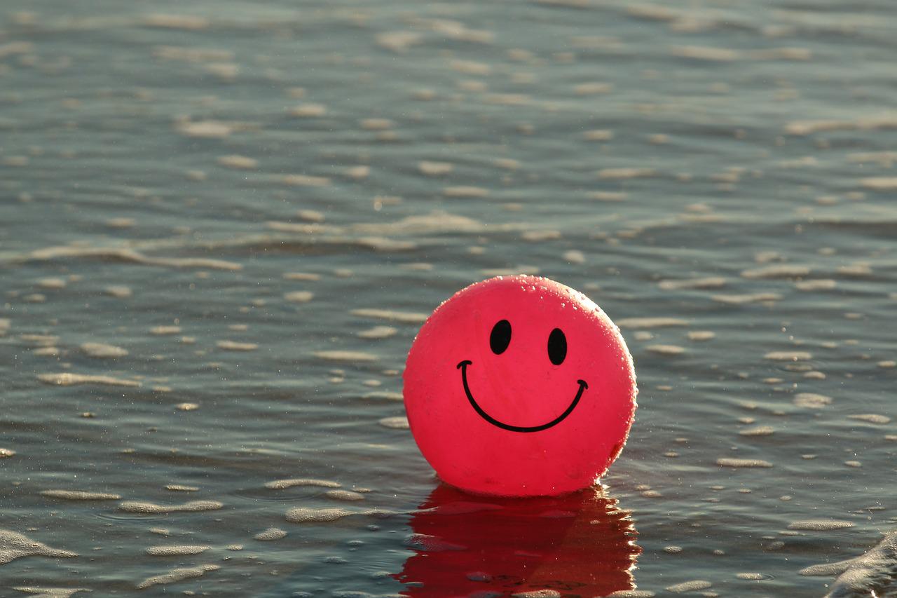 The Awesome Benefits Of Smiling In The Hospitality Industry - Stay ... The Awesome Benefits Of Smiling In The Hospitality Industry - Stay ...